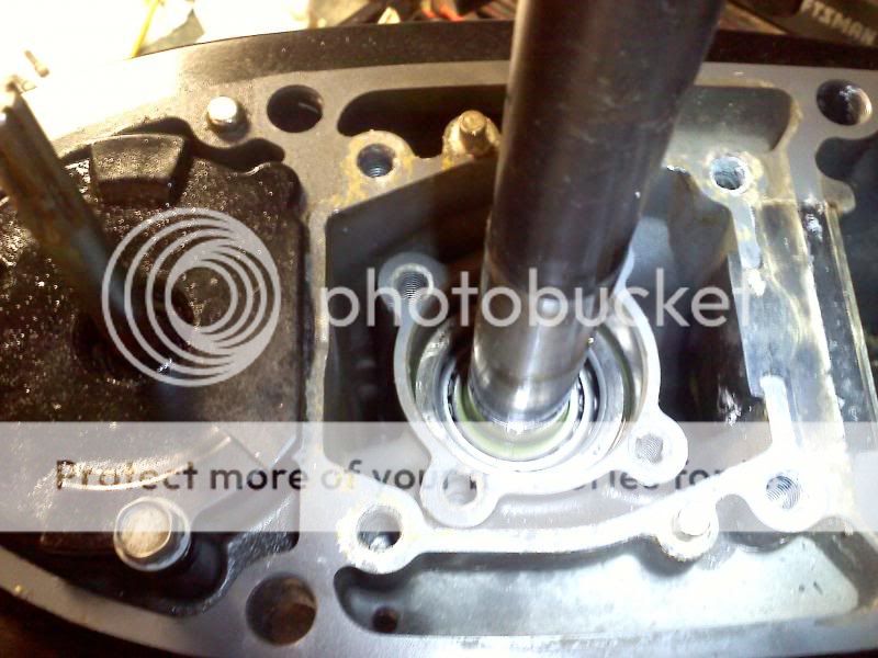 Suzuki DF 90.115, & 140 Hp Gear case seal replacment | BASS BARN