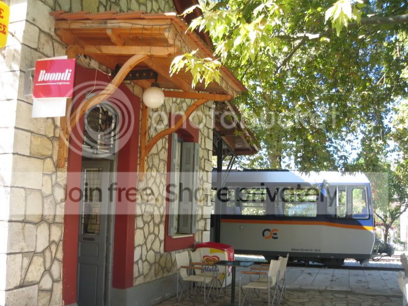 Νεραιδοσπιτα και γιγαντες(οδοιπορικο στην ορεινη Αχαια) | AVsite